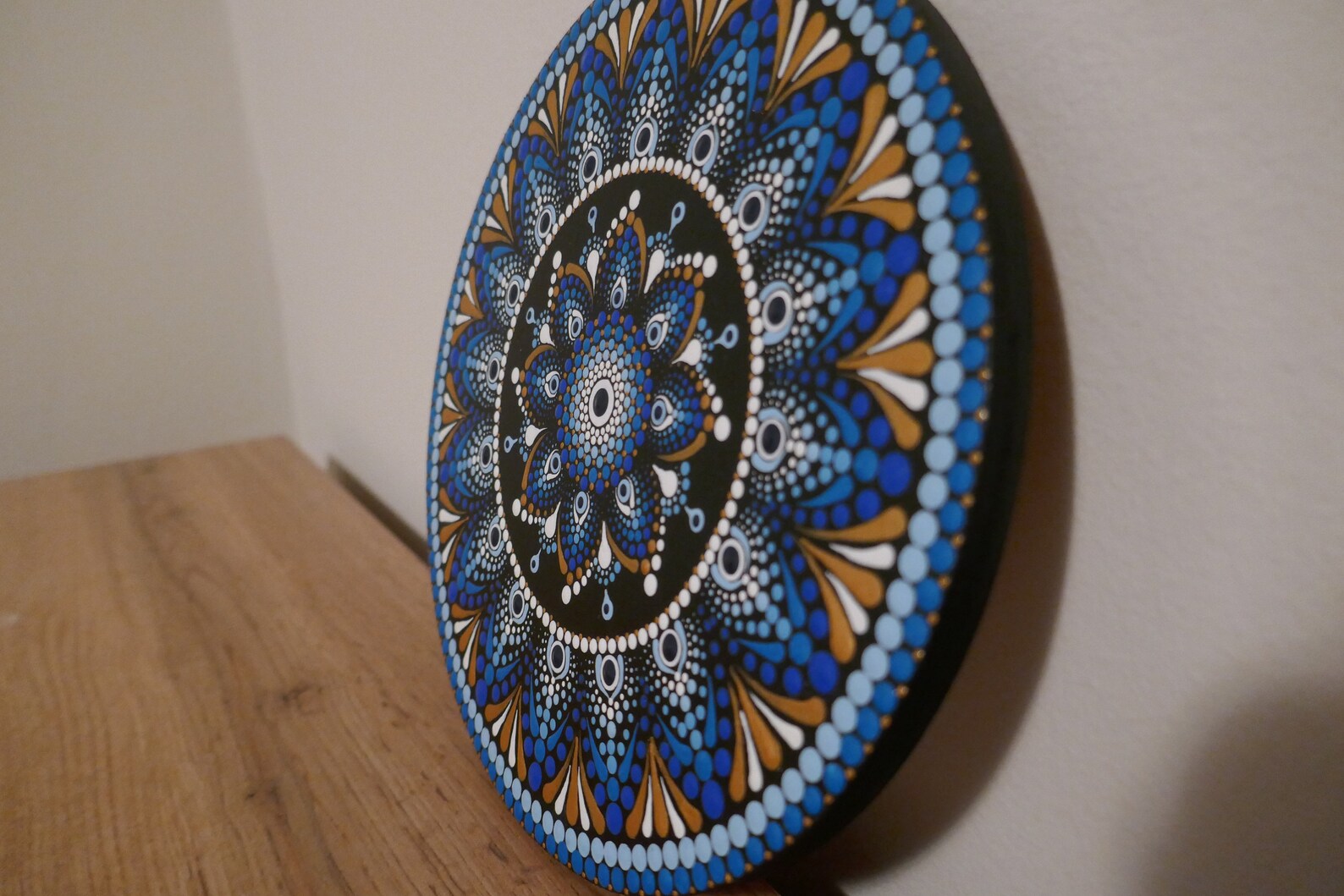 Blue Mandala Painting, Round on Wooden Circle, Natural Eye Catching ...