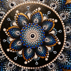 Blue Mandala Painting, Round on Wooden Circle, Natural Eye Catching ...