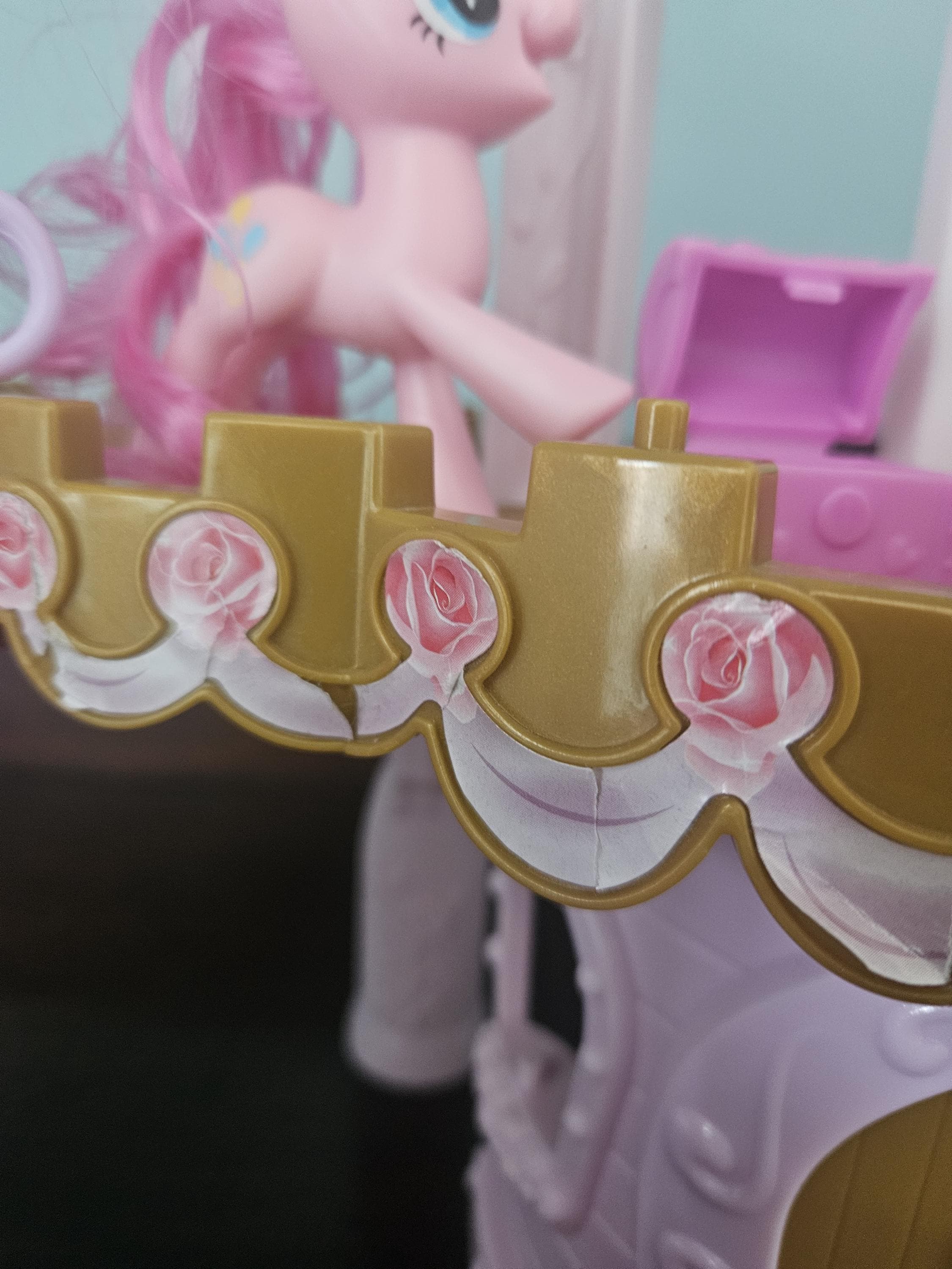 My Little Pony Friendship Castle Playset With Twilight Sparkle and ...