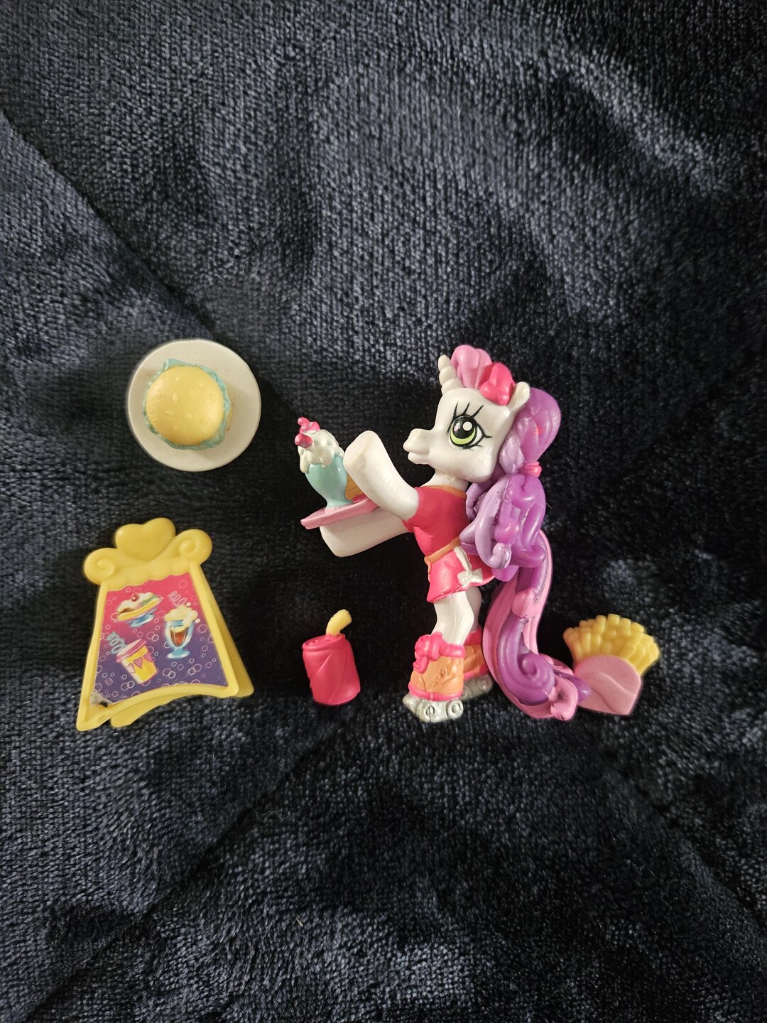 My Little Pony Ponyville Serve Snacks With Sweetie Belle! - Etsy