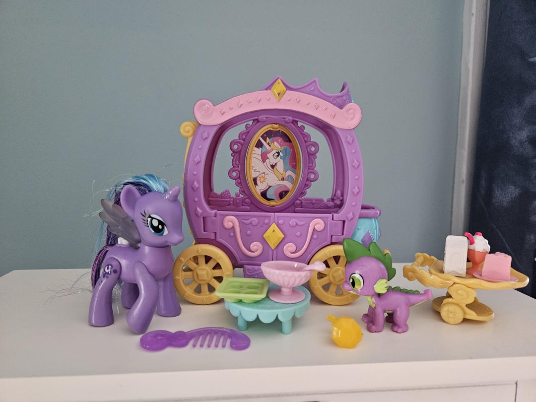My Little Pony Princess Celestia Carriage, Light up Princess Luna and ...