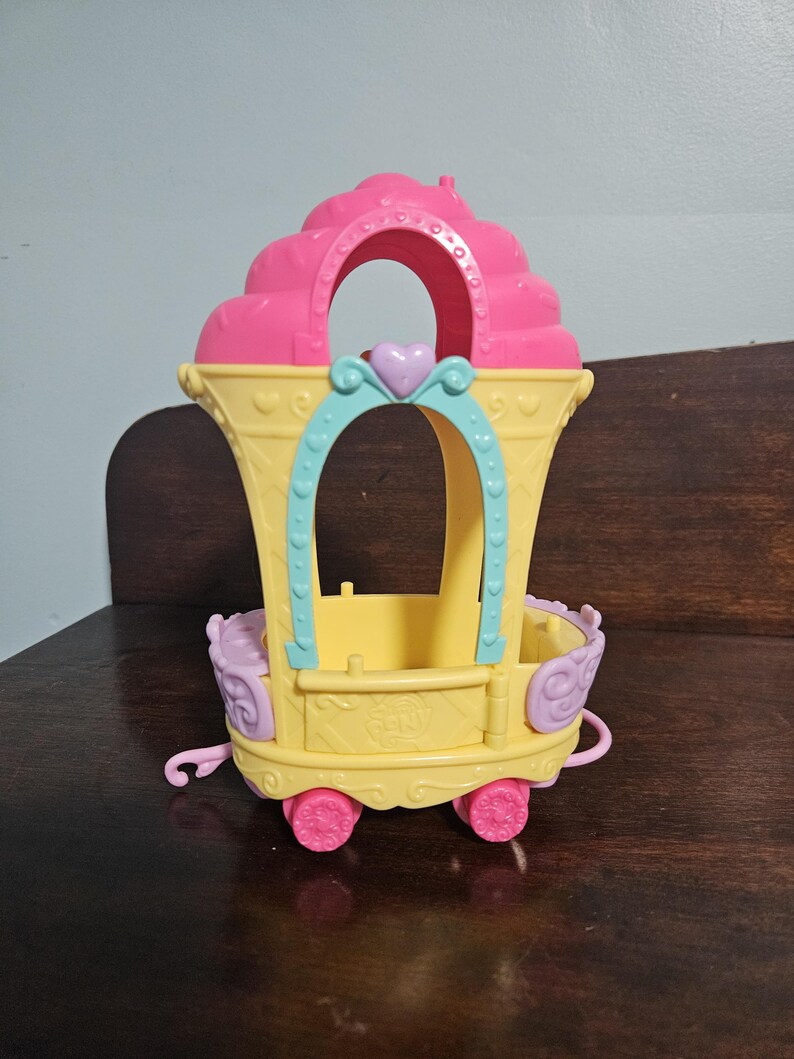 My Little Pony Friendship Express Train Around Town, Sweets Train Car ...