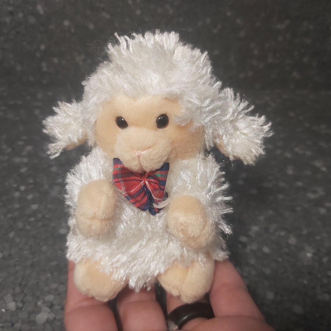 Funny White Lamb Plush Vintage. White Sheep Charm. Vintage Lamb Stuffed Animal. Mini Trudini ...
