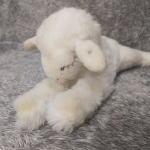 Vintage Steiff Sleeping Lamb. Vintage Sheep Steiff. Lying Lamb Sleeping ...