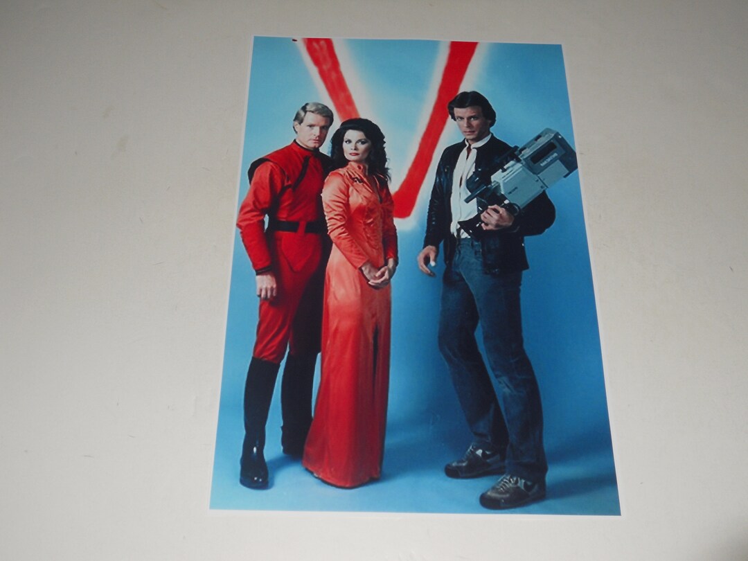 Large V Alien Lizard TV Series 1983 Promo 19x13 RARE NBC Promo Picture ...