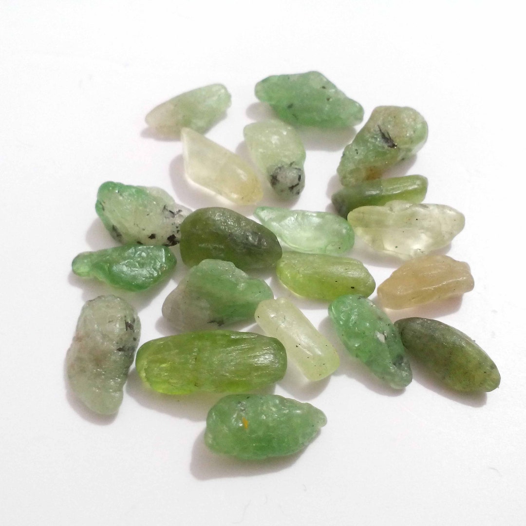 100% Natural 20 Piece Tsavorite Green Garnet Raw, Tsavorite Gemstone Jewelry, Size 11-16 MM ...
