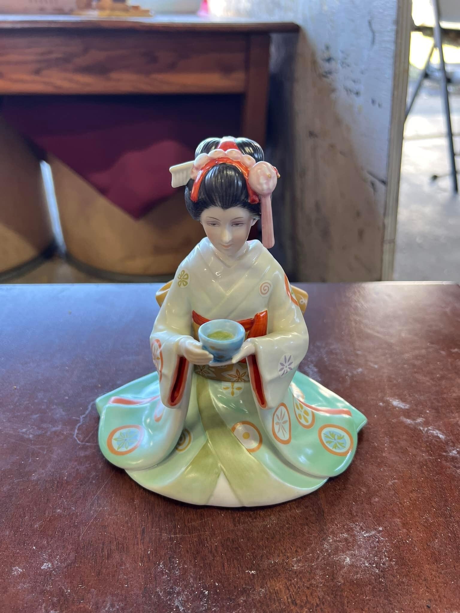 The Maiden of the Treasured Tea - Etsy