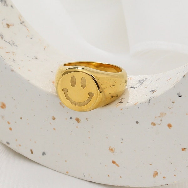 Smiley Face Ring - Etsy
