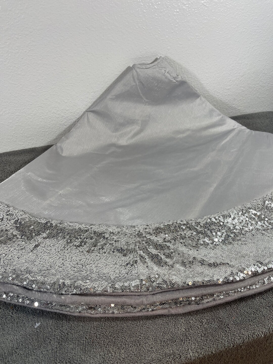 Tree Skirt, Silver Sequin Tree Skirt, FULL SIZE, 48" Tree Skirt, Tree ...