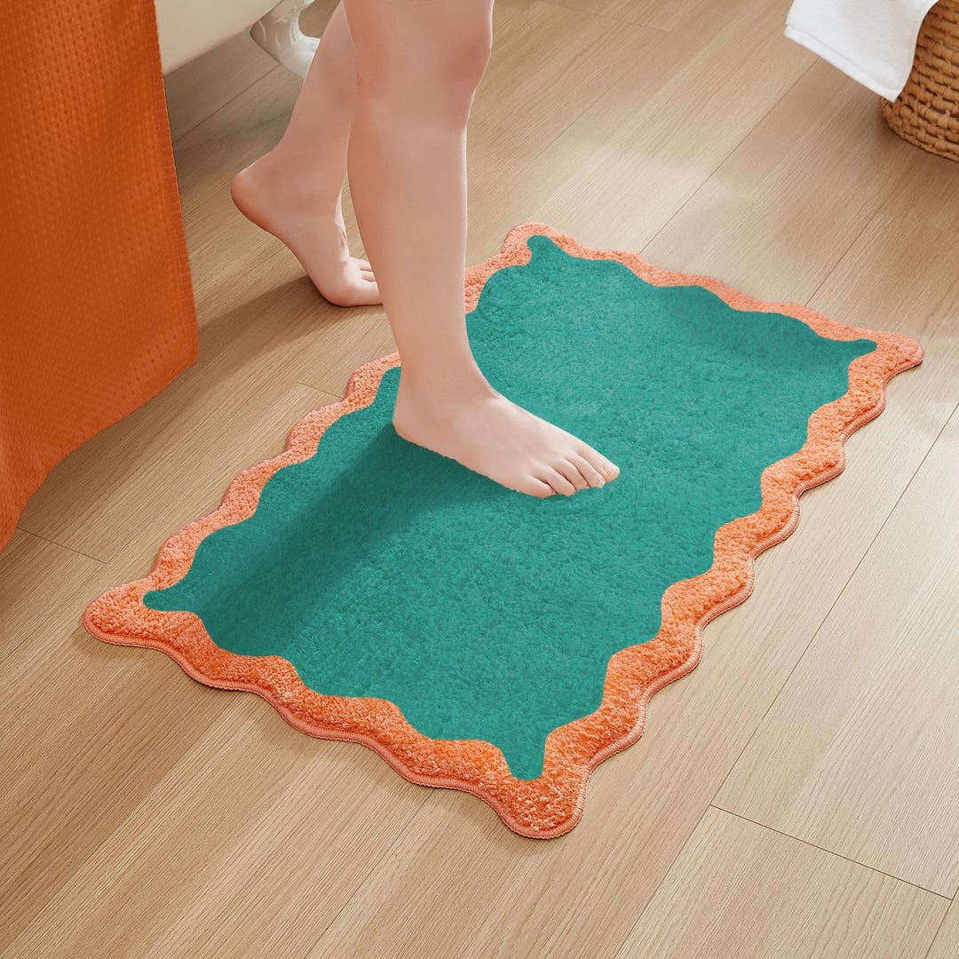 Nereida Bath Mat – Scalloped Design Microfiber Absorbent Non Slip Rug ...