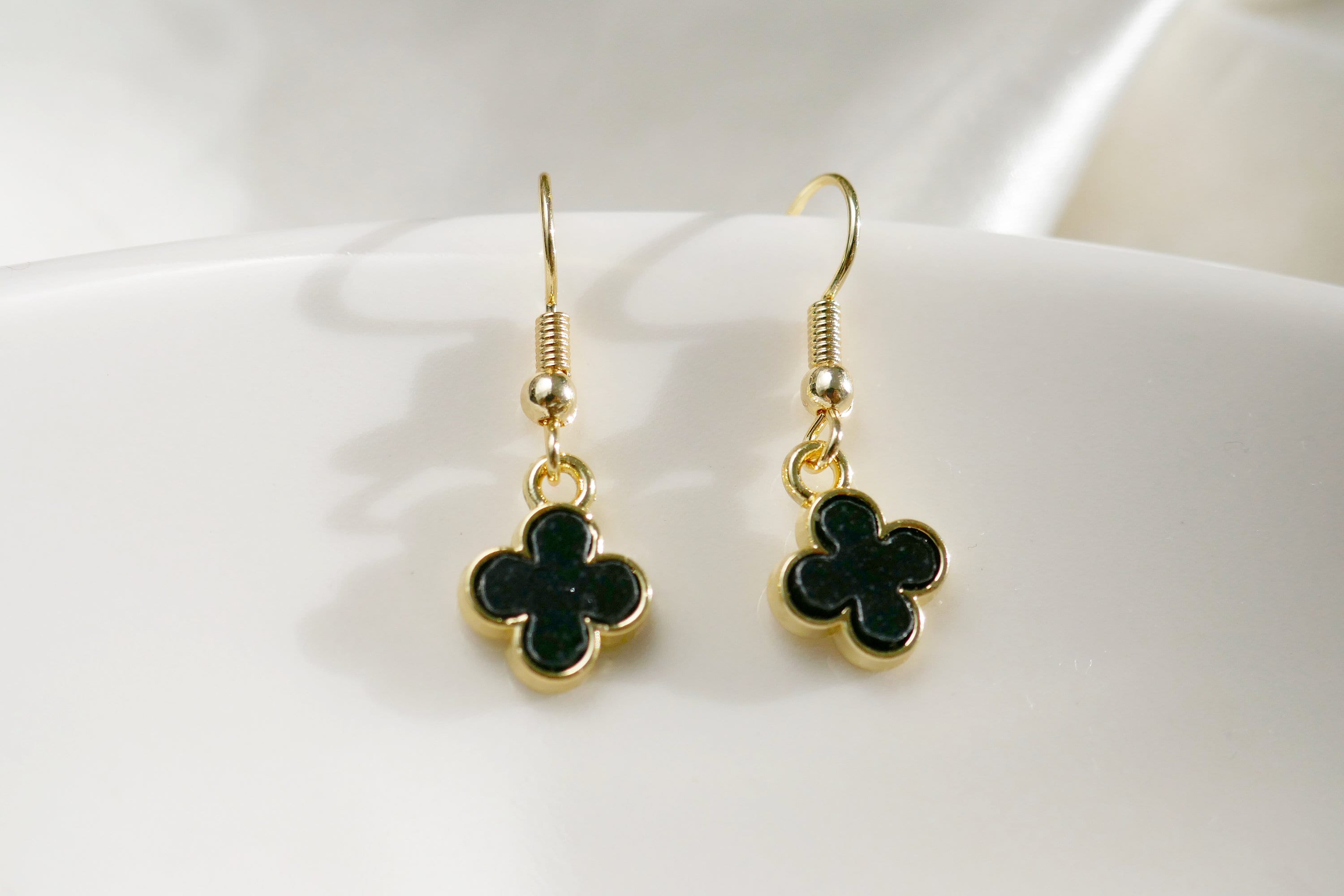 White & Black Four Leaf Clover Earrings | Dangle Drop White & Black Four Leaf Clover Earrings | Dangle Drop