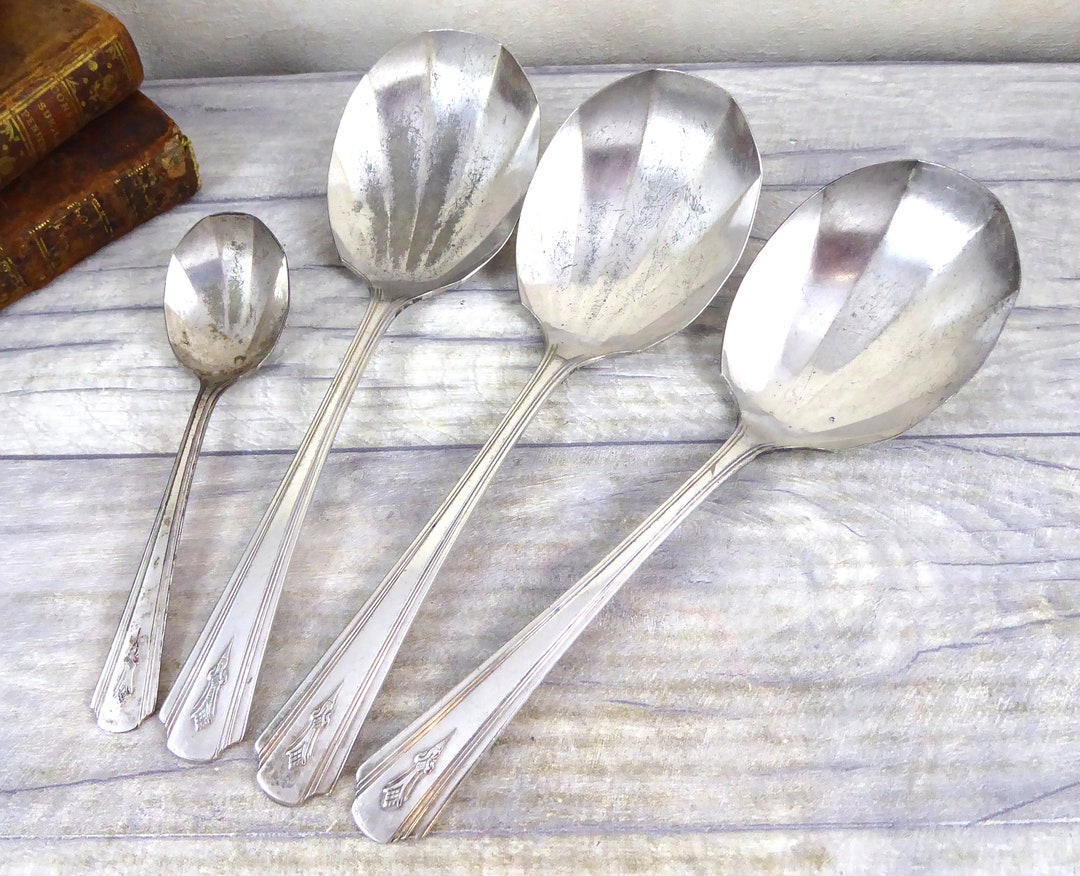 Art Deco Fan Style Scalloped Shell Spoons Antique Silver Plated Cutlery ...