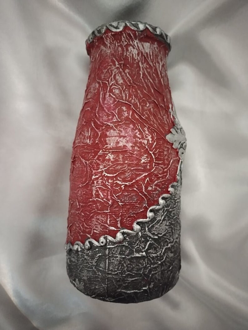 Resident Evil Village Vase Birthday Gift Gamer Gift Red Silver - Etsy