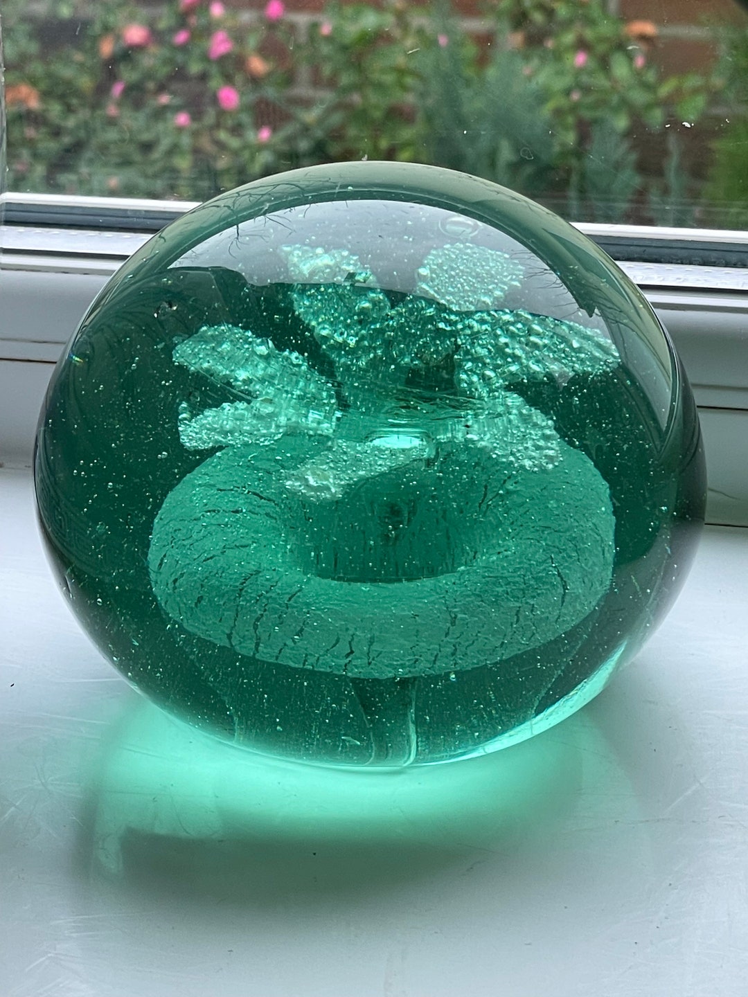 Jumbo VICTORIAN DUMP, Paperweight in Green Glass With Enclosed FLOWER ...