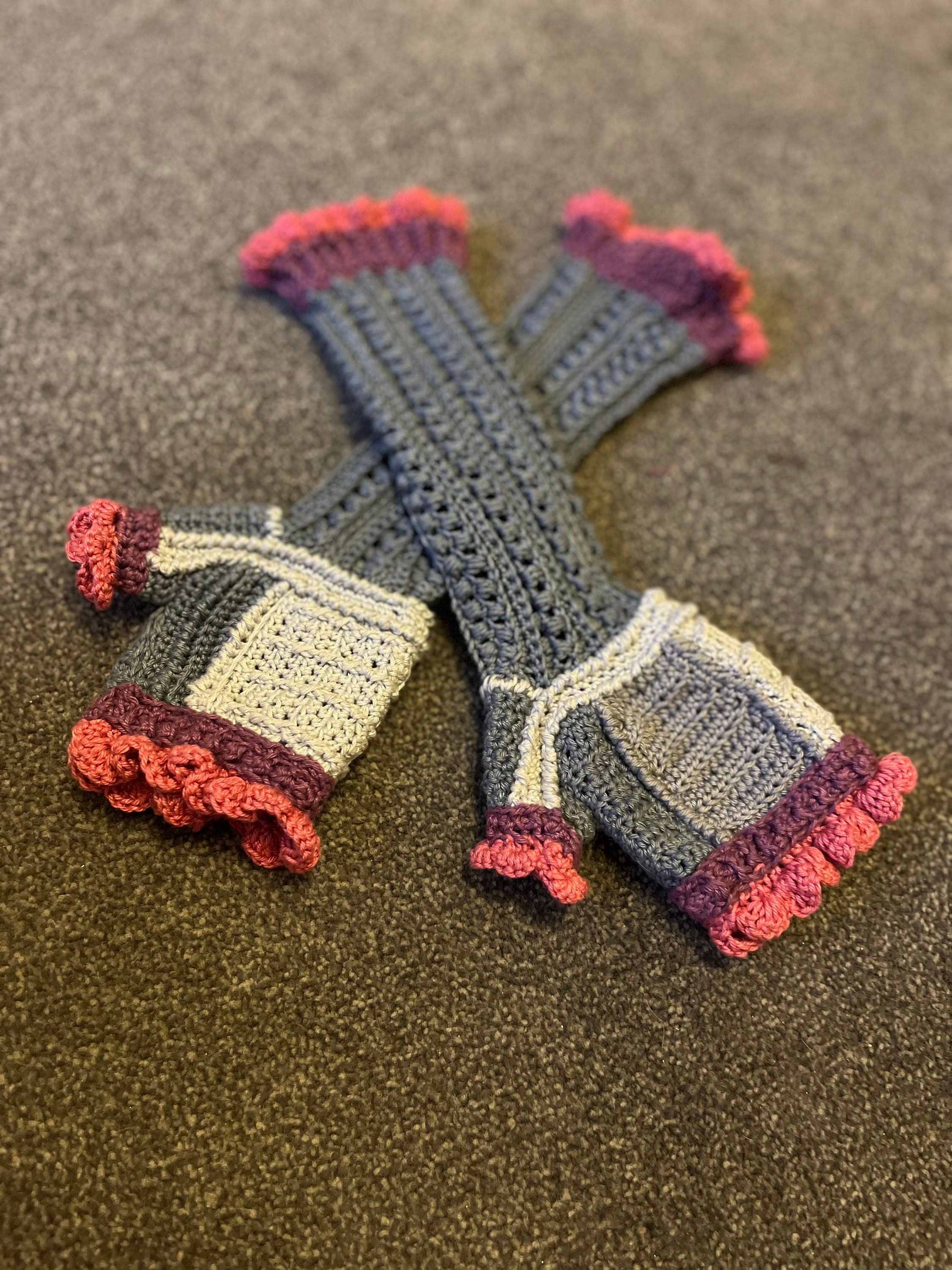 Edith Finch Gloves Crochet Pattern (digital Download) - Etsy