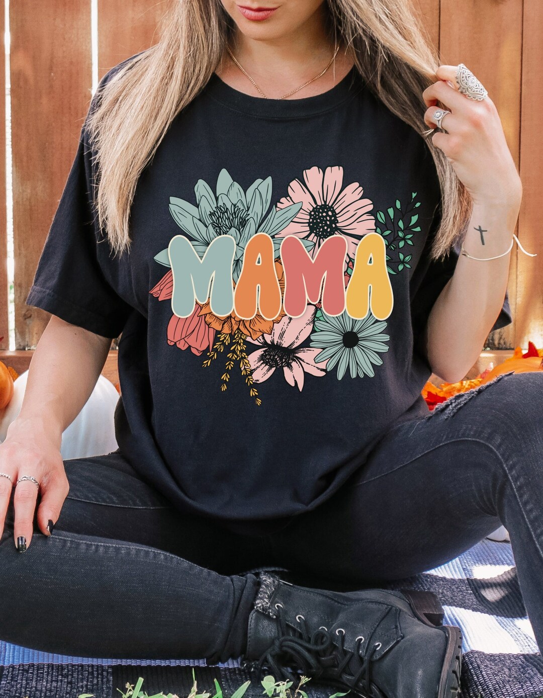 Comfort Colors® Retro Floral Mama T-shirt, Mom Shirt for Mom for Mother ...