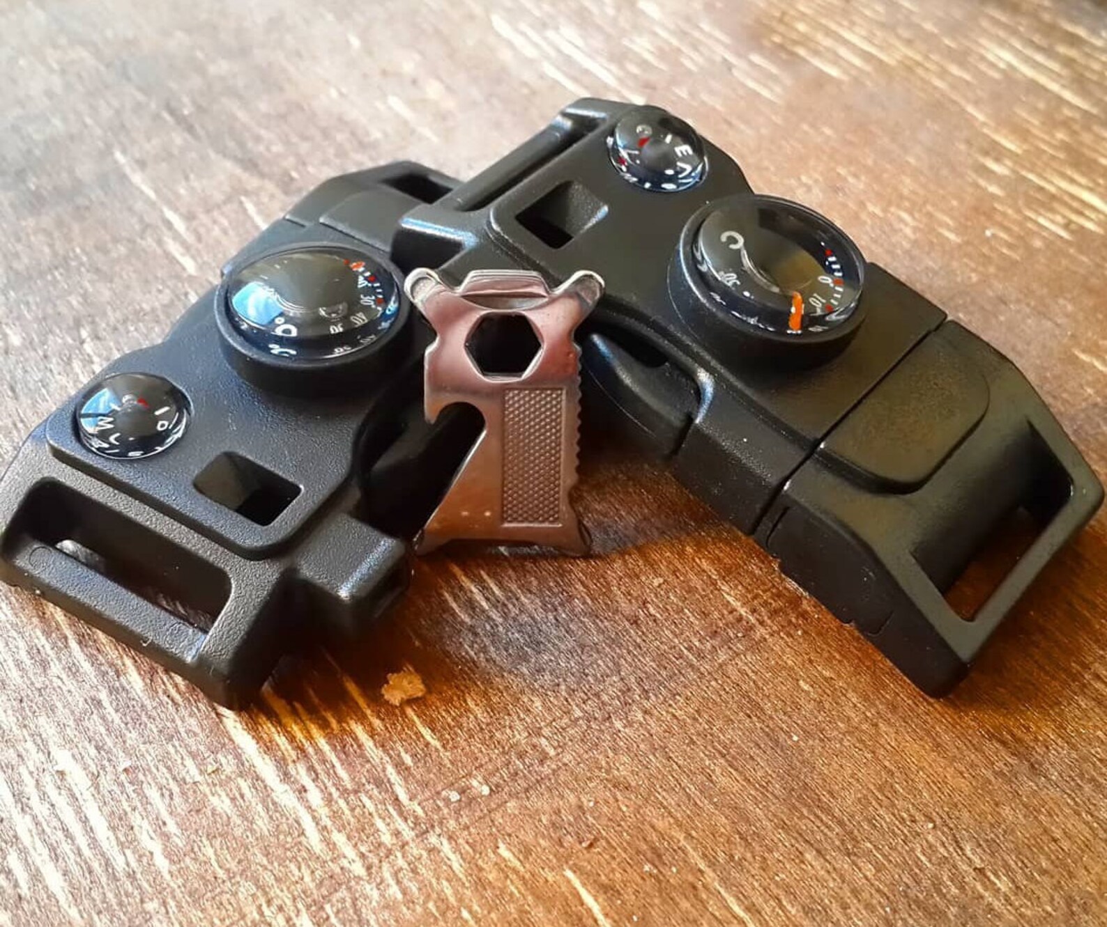 Han Taktikal Professional Paracord Bracelet Compass Fire Starter ...