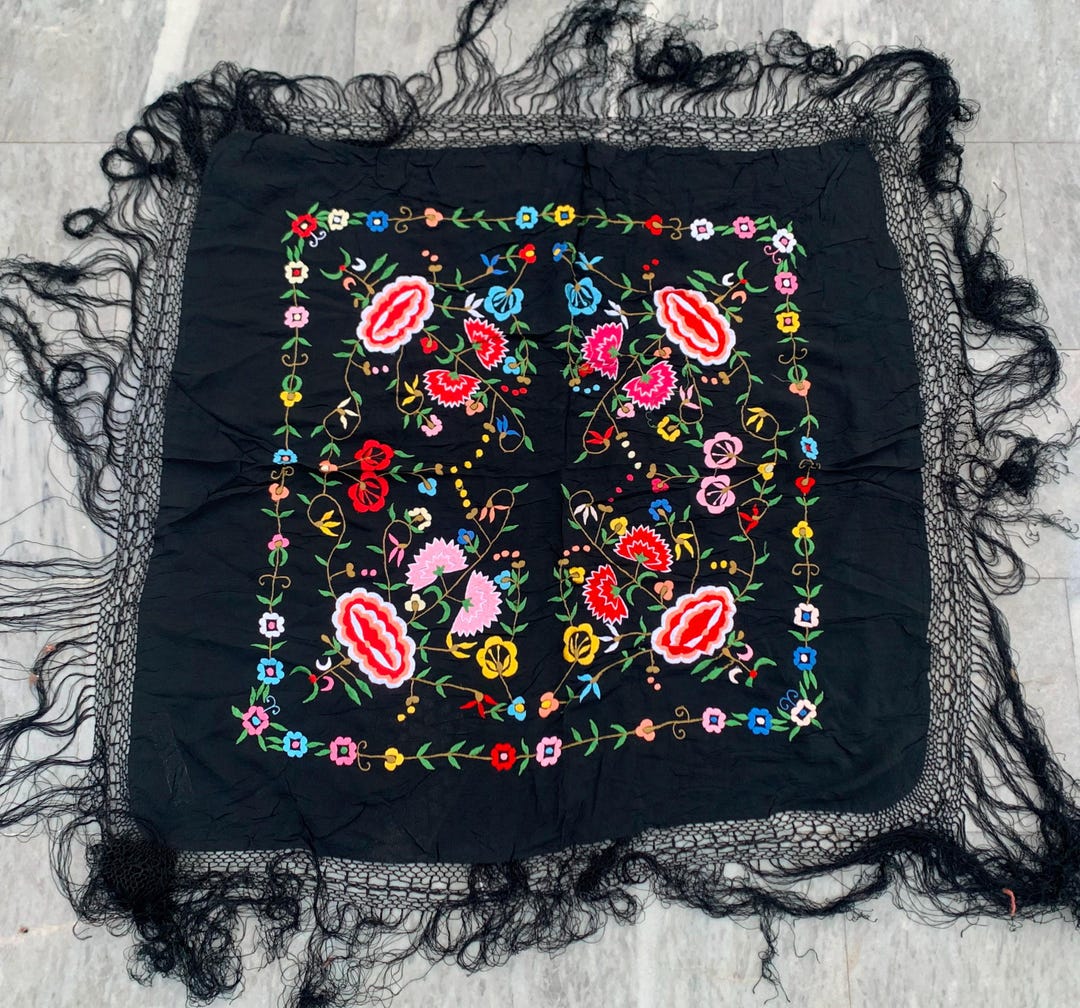 3x3 Vintage Chinese Shawl, Chinese Piano Shawl, Silk Scarf, Embroidered ...