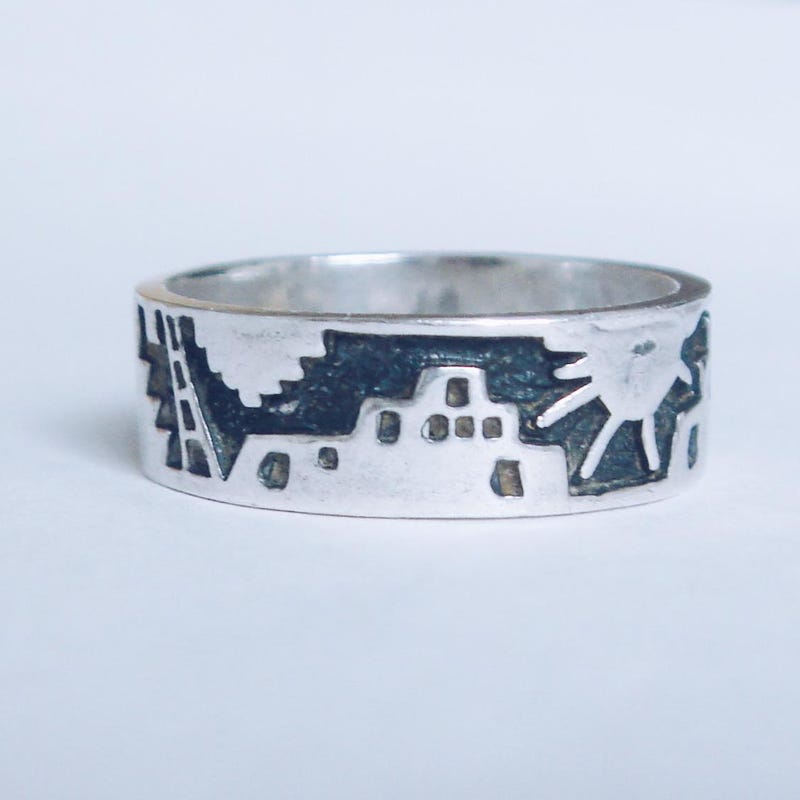 Storyteller Ring - Etsy