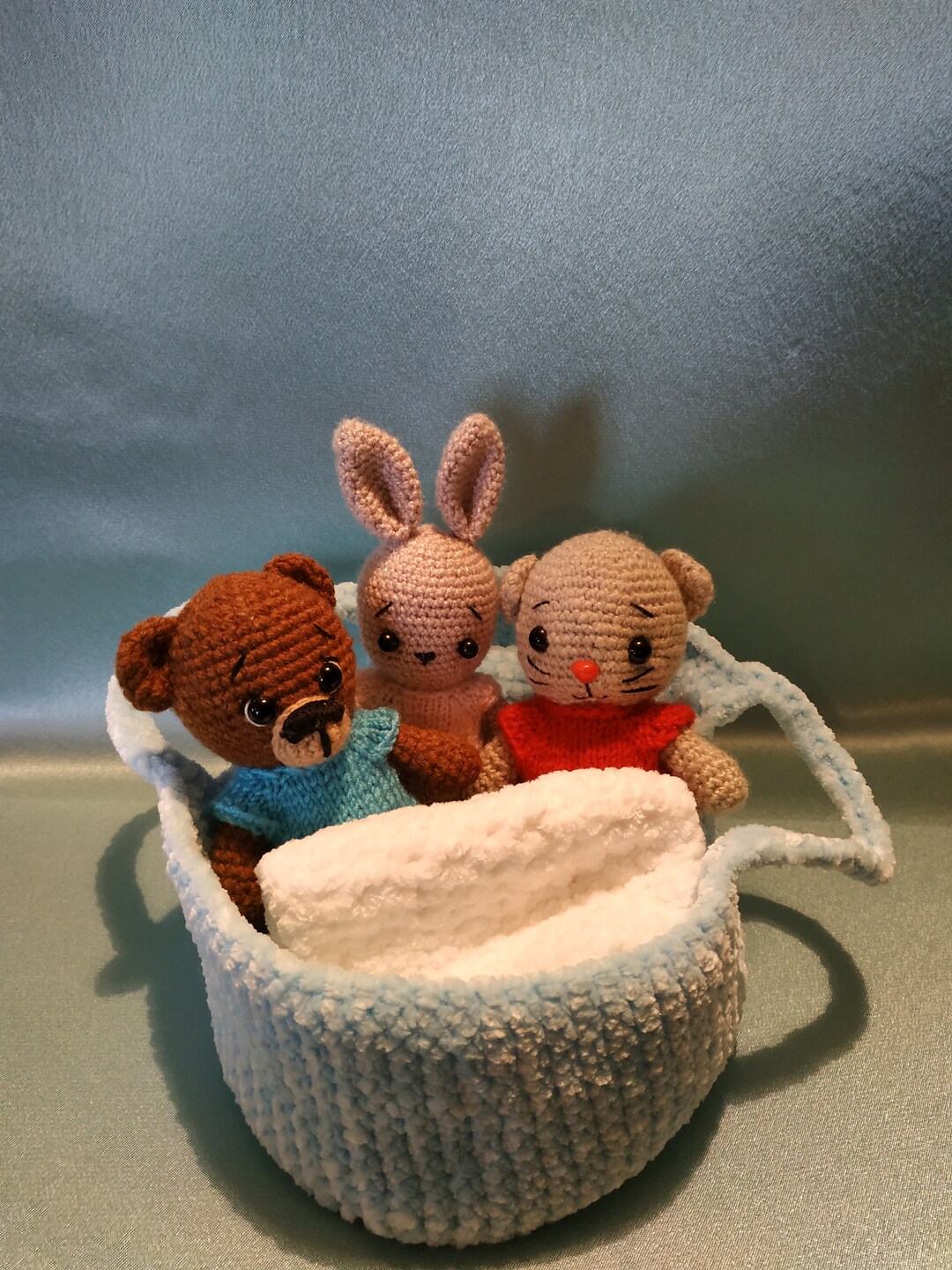 Baby Cradle Soft Toys, baby Cradle With 3 Knitted Animals, Kitten Bunny ...