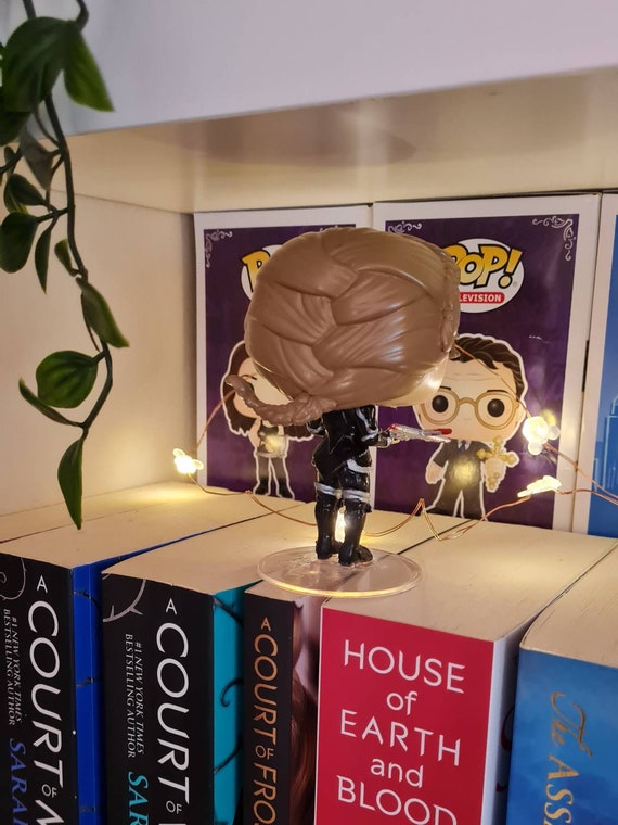 Art & Collectibles A Court of Silver Flames Emerie Custom Funko Pop ...