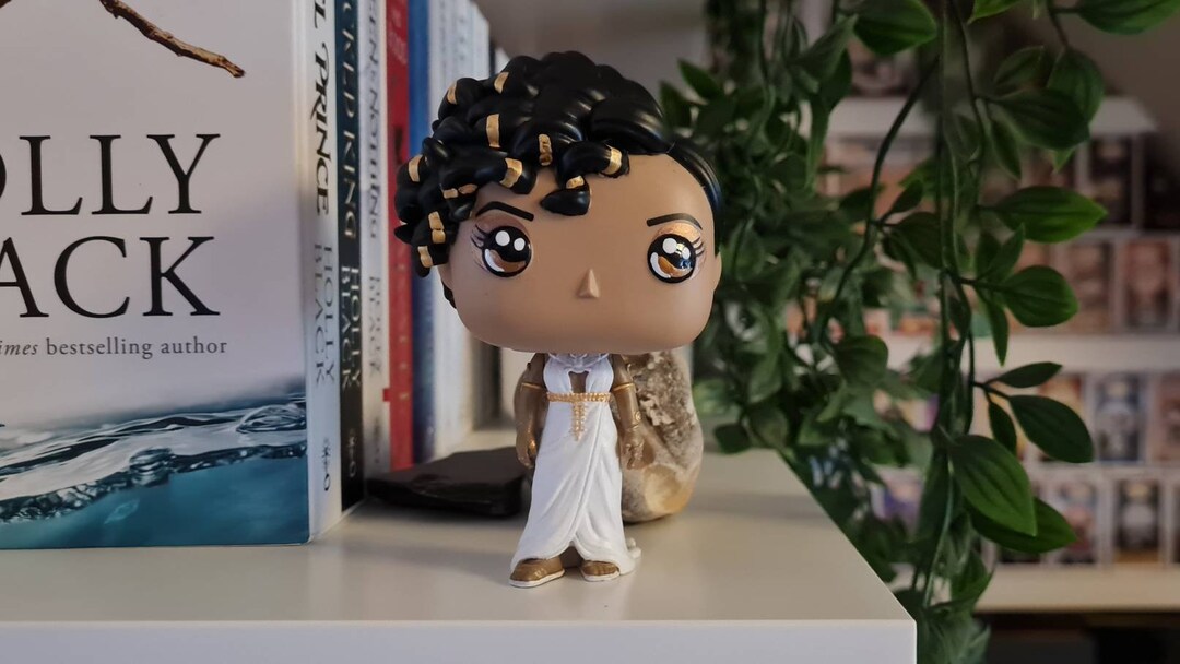 Custom Pop Vinyl Figure Throne of Glass Inspired Princess - Etsy