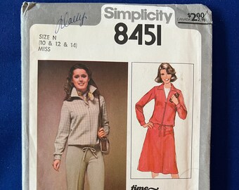 Simplicity Sewing Pattern 7735 Misses' Slim or Flared Dress & Tie Belt ...