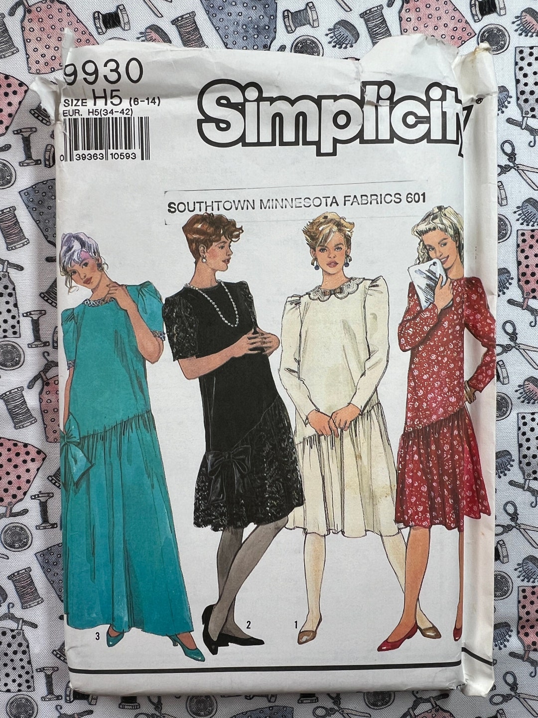 Simplicity Sewing Pattern 9930 Simplicity Maternity Dress in Two ...