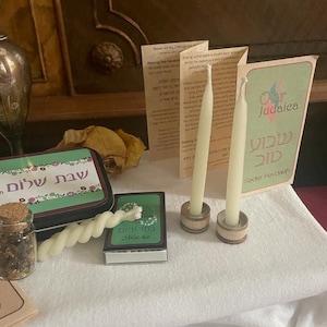 Shabbat & Havdalah Travel Kit Box - Spring Glade - SMALL - Beeswax ...