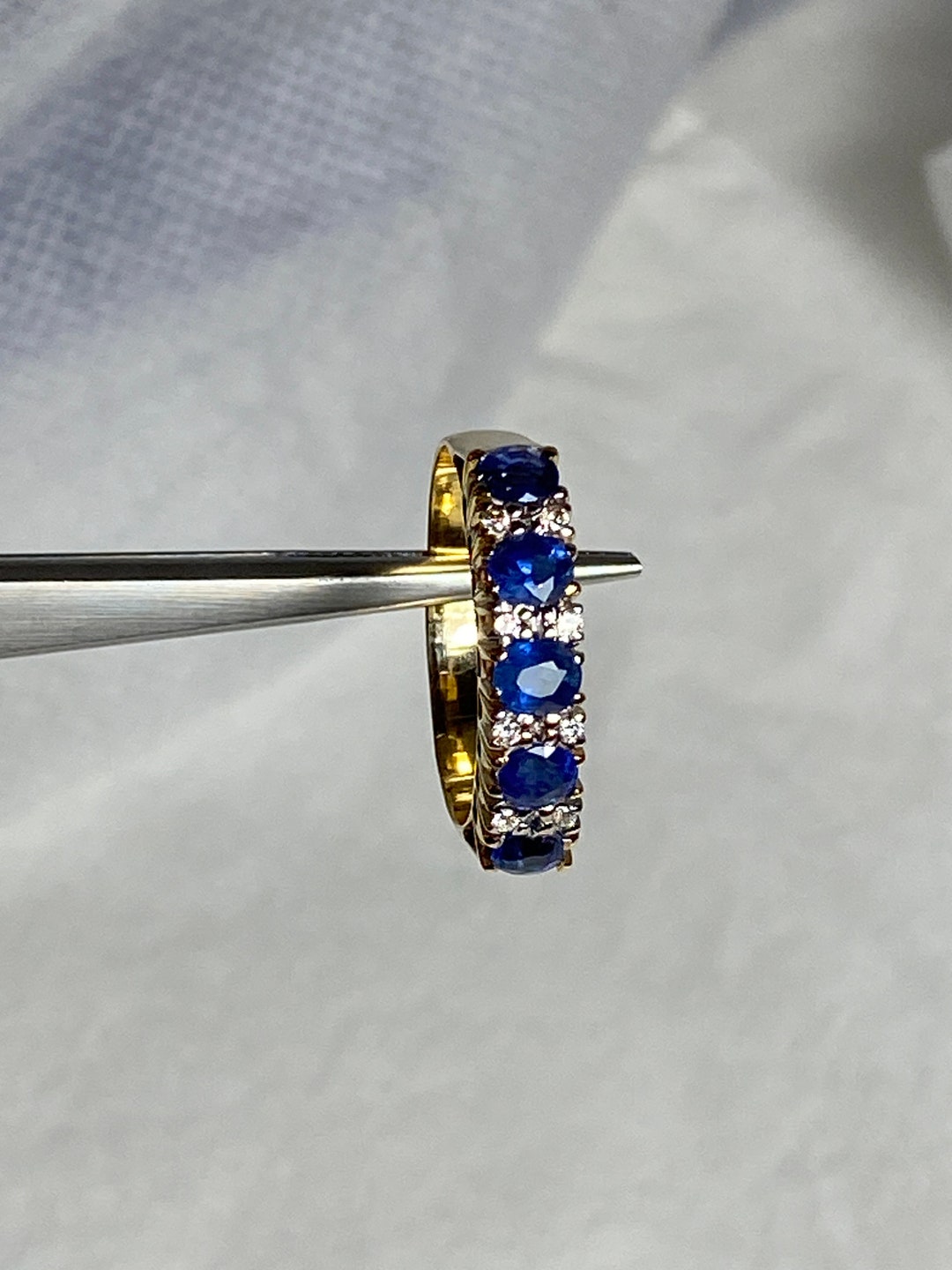 Saphir & Diamant Bandring, burmesischer Saphir Ring, Unbehitzter blauer ...