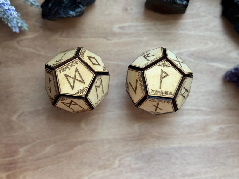 Runes Divination Dice Set: Fortune-telling Spiritual Tool Oracle Die ...