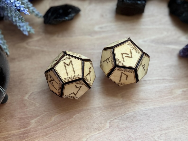 Runes Divination Dice Set: Fortune-telling Spiritual Tool Oracle Die ...