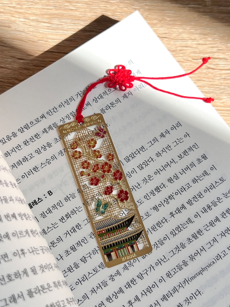 Golden Korean Heritage Bookmarks: Elegant Gold-plated Designs - Etsy