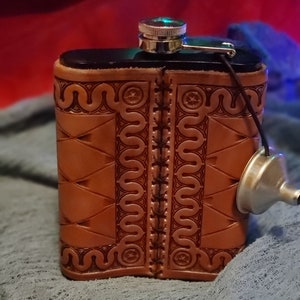 Hand Tooled Customizable Leather Wrapped Flask - Etsy