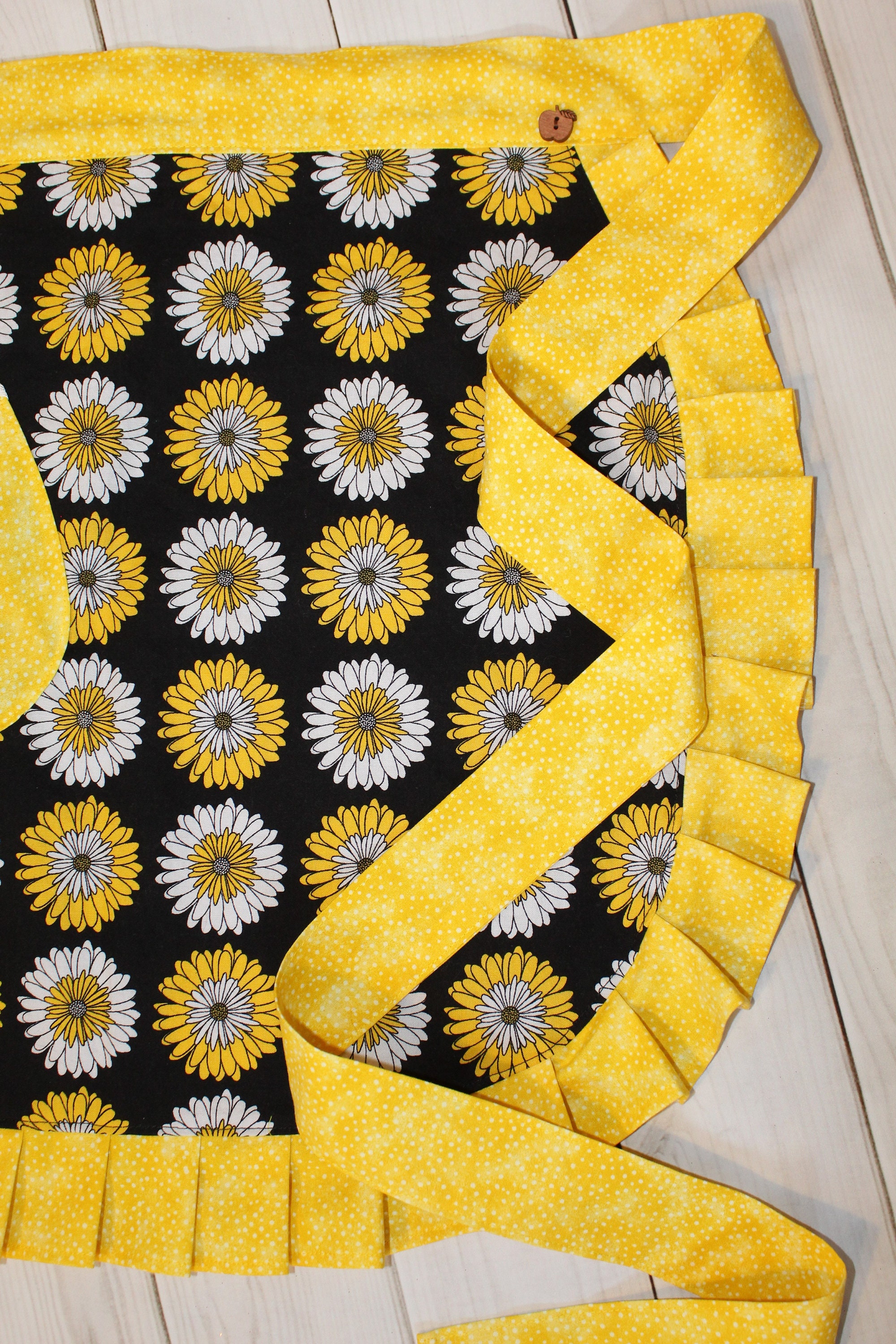 Daisy Apron, Retro Half Apron, Vintage Half Apron, Vintage Baking Apron ...