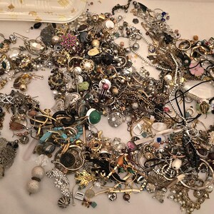 VTG and RETRO, JUNK Jewelry Lot 2 Craft Projects, Collage, Bling ...
