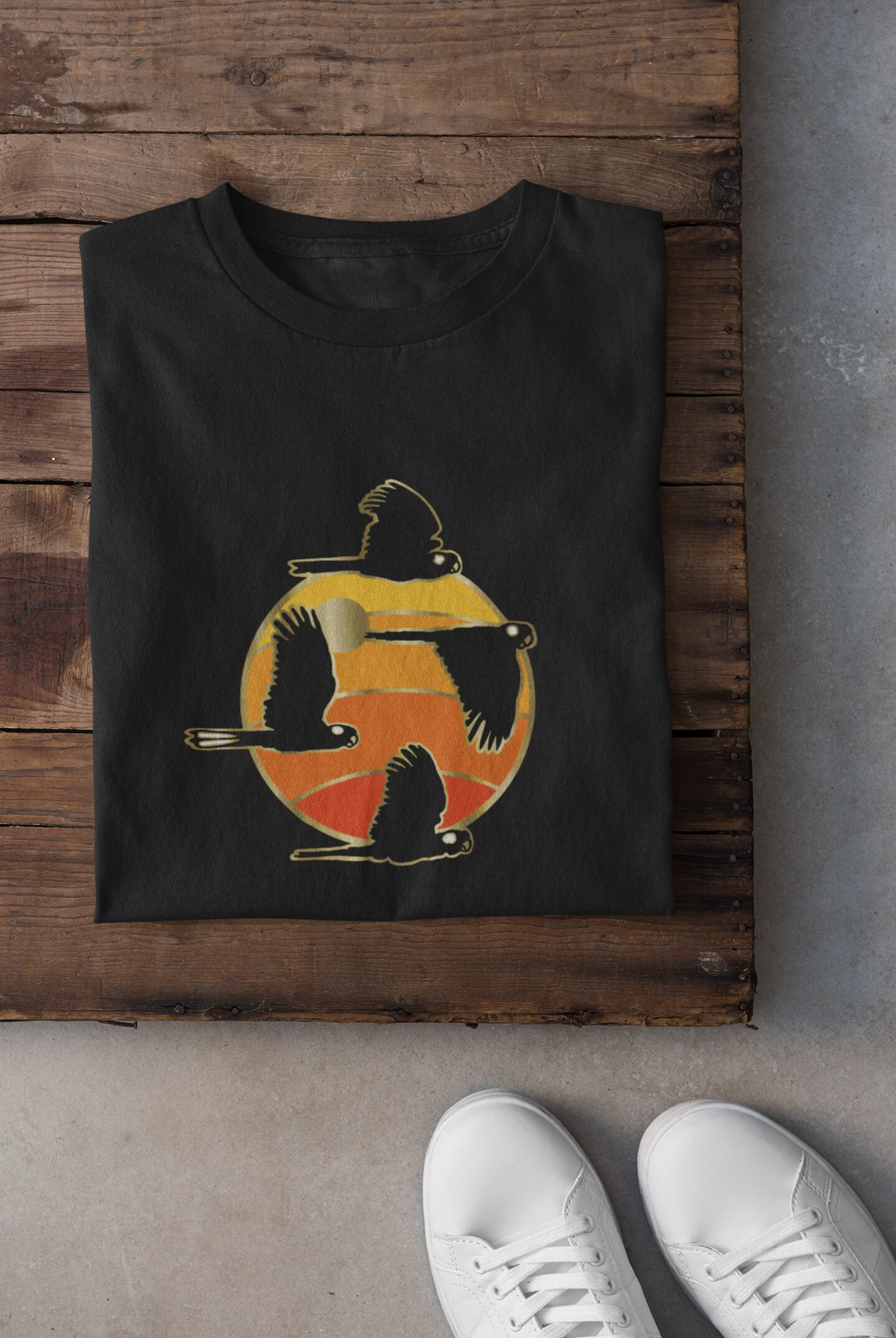 Sunset Carnaby's Black Cockatoo Flock Tshirt - Etsy Australia