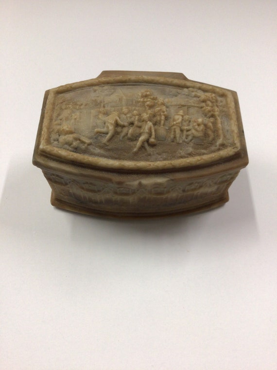 Vintage incolay jewelry box - Gem