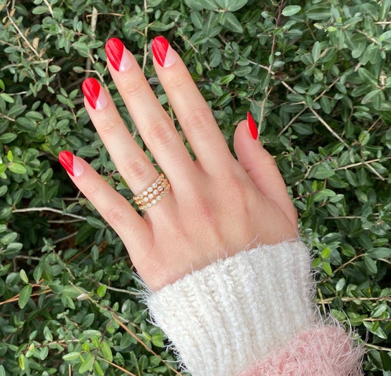Red Round Acrylic Nails