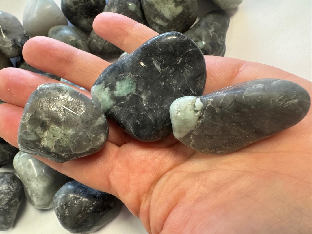 Polished Emerald Tumbled Stone: Natural Brazilian Crystal, Heart Chakra ...