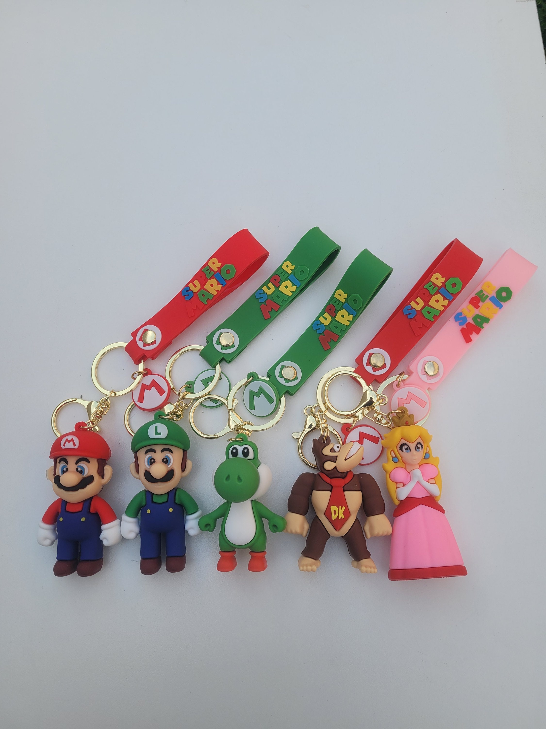 Super Mario Keychain/ Luigi/ Yoshi/ Donkey Kong/ Princess - Etsy