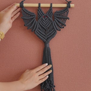 Macrame Bat Patterns, Gifts for Witches, Modern Halloween, Macrame ...