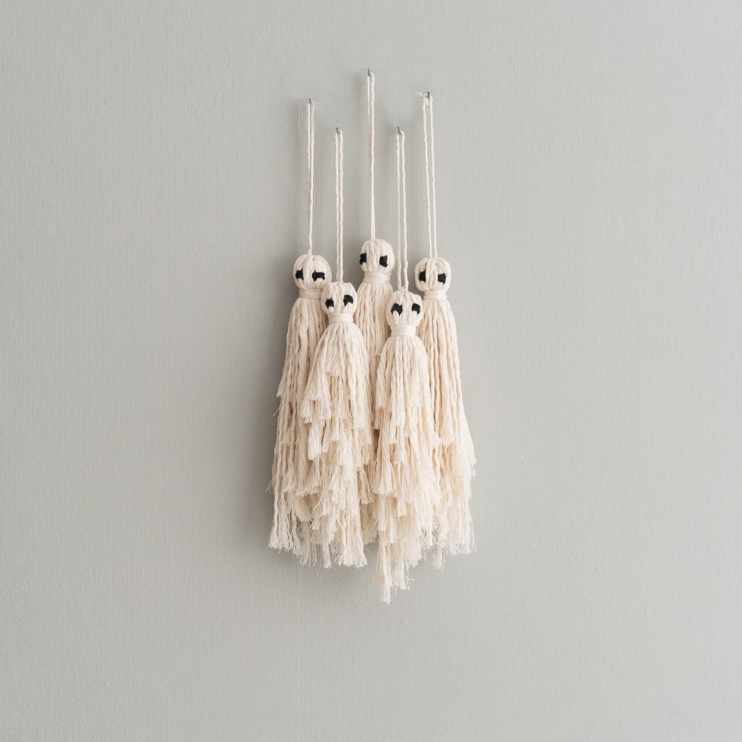 Macrame Ghost Decor, Halloween Tapestry, Gothic Macrame, Felt Ghost ...