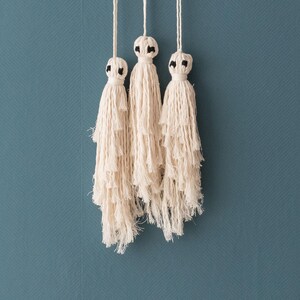 Macrame Ghost, Halloween Decor, Halloween Macrame, Goth Wall Hanging, Halloween Wall Decor ...