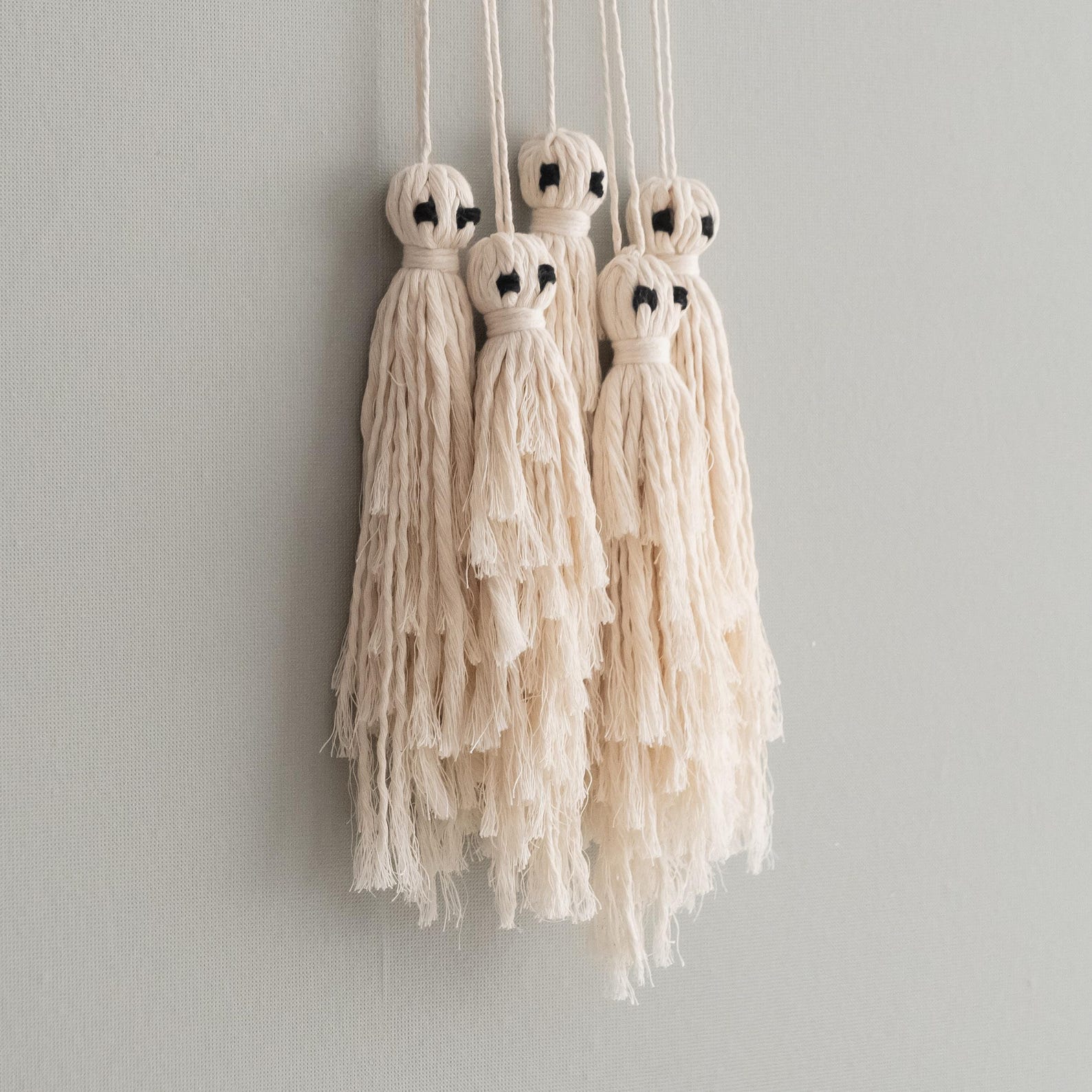 Macrame Ghost Decor, Halloween Tapestry, Gothic Macrame, Felt Ghost ...