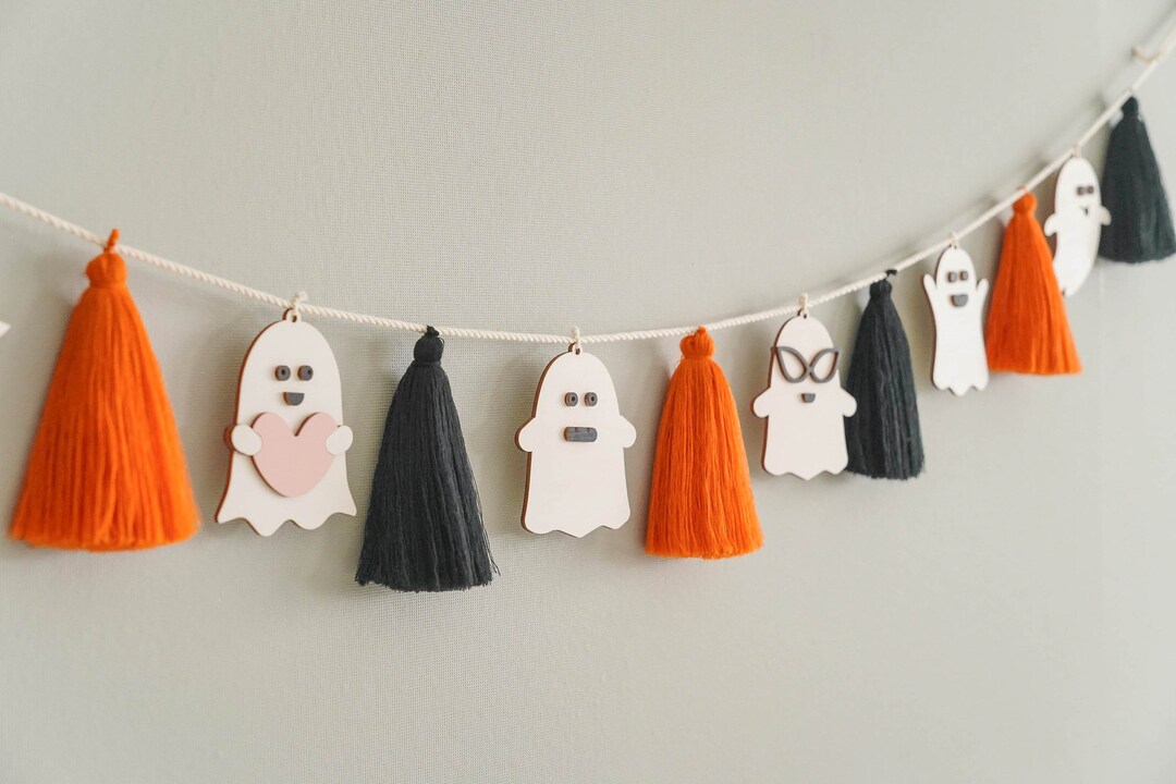 Halloween Ghost Garland, Rustic Halloween, Garland for Mantel, Ghost ...
