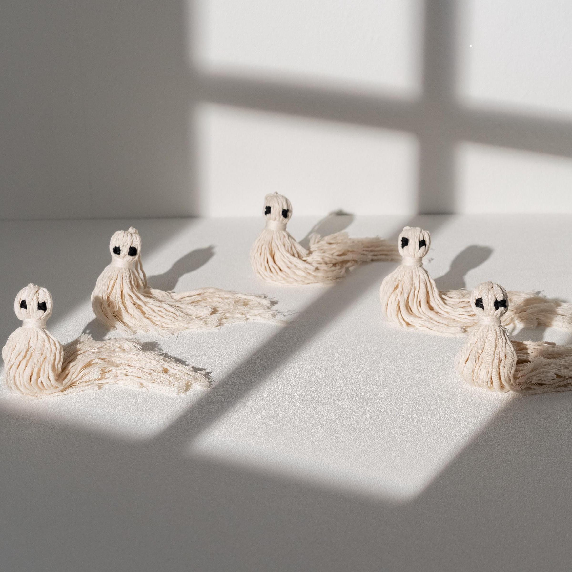 Macrame Ghost Decor, Halloween Tapestry, Gothic Macrame, Felt Ghost ...
