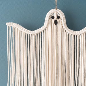 Ghost Wall Hanging, Macrame Gifts, Macrame Ghost, Dark Academia, Spooky ...