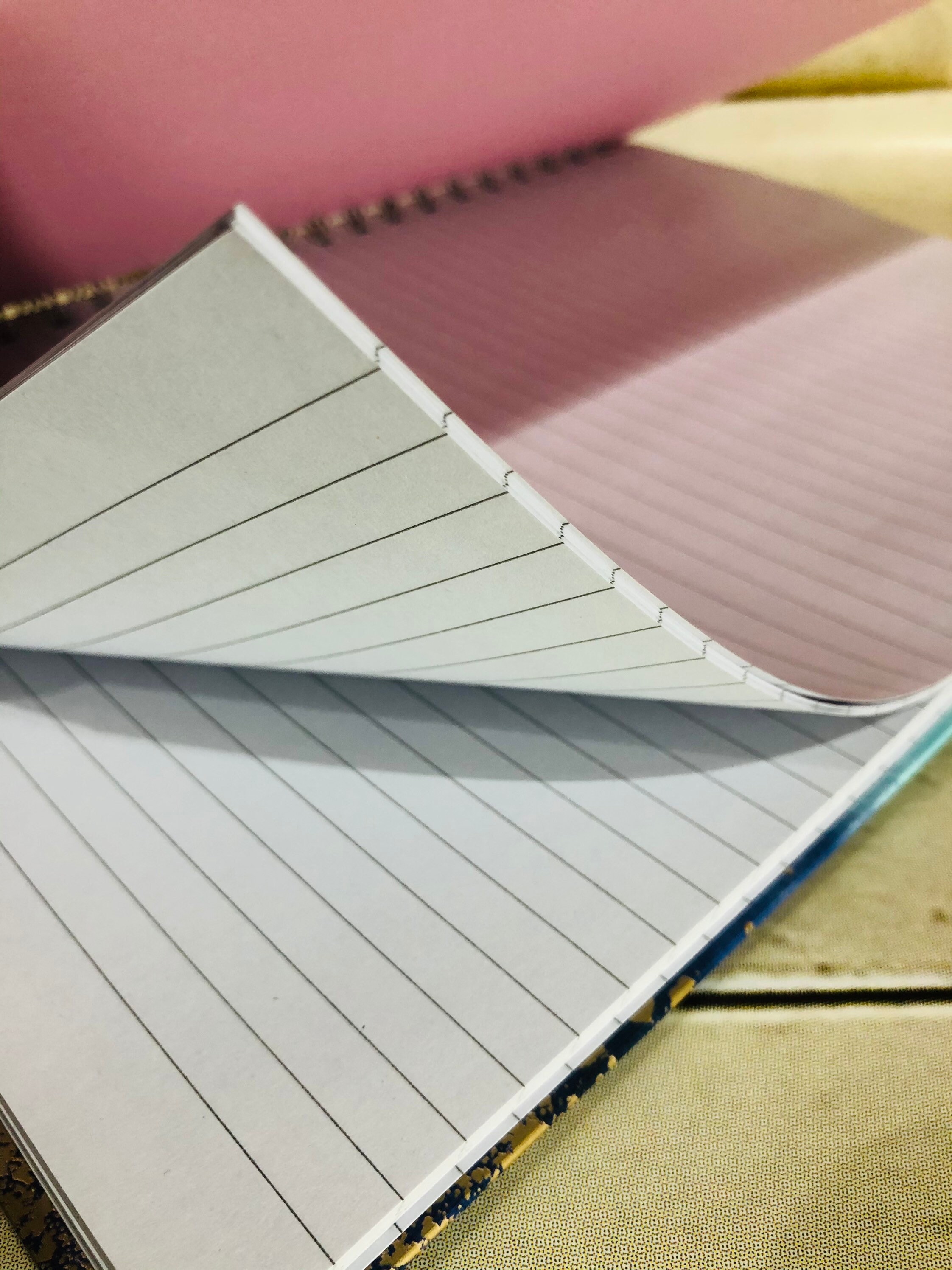 A4 Notebook Wired Notepad Colourful Glossy Hardcover Lined 140 Pages/70 ...