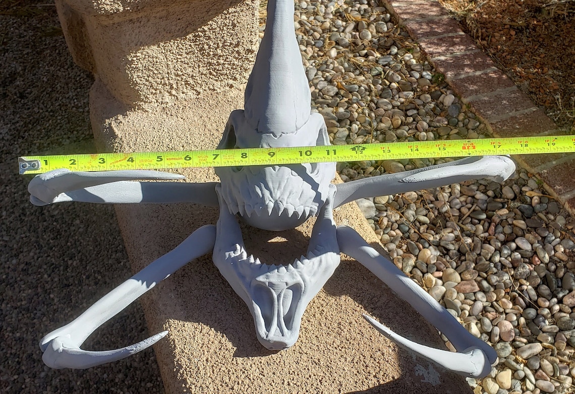 Giant Scale Subnautica Reaper Leviathan Skull 11.5 Inches Tall - Etsy